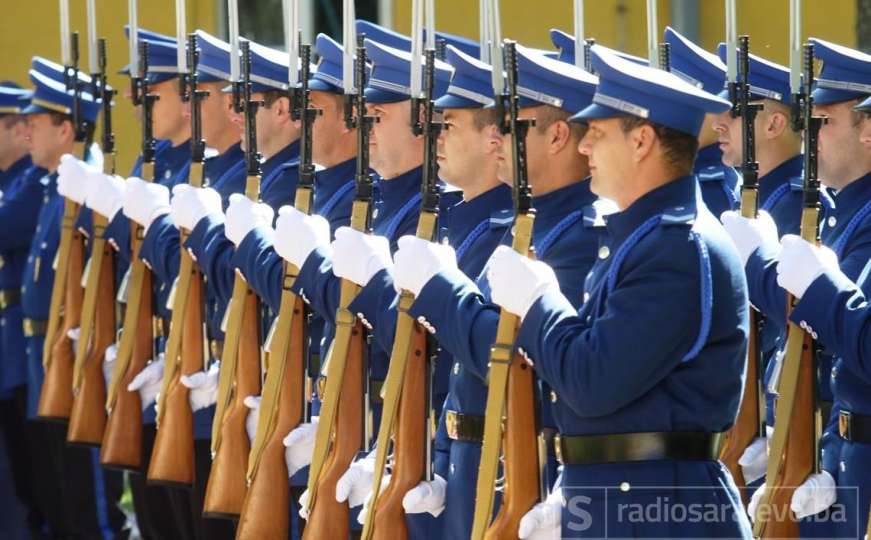 BiH uvozi policijske uniforme: Domaćim firmama onemogućena proizvodnja