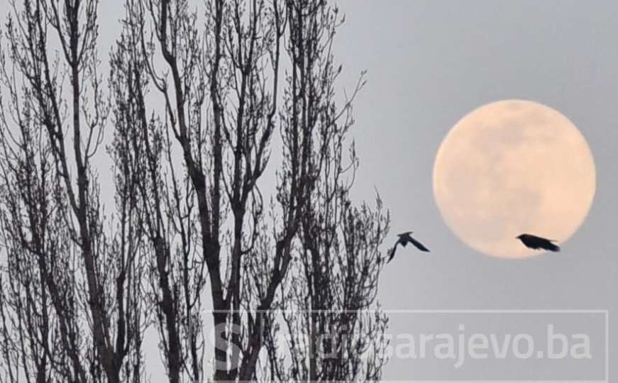 Večeras je k'o lubenica pun mjesec iznad Sarajeva - Radiosarajevo.ba