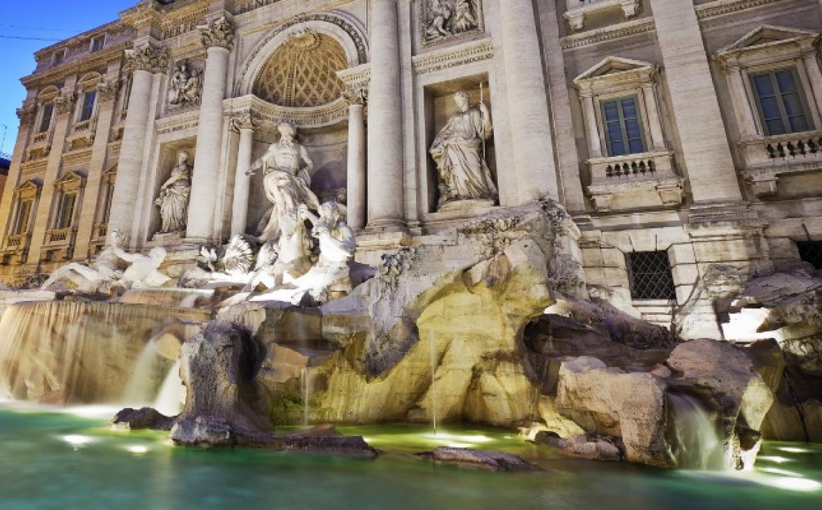 FOTO: Obnovljena poznata fontana di Trevi u Rimu / Radio Sarajevo