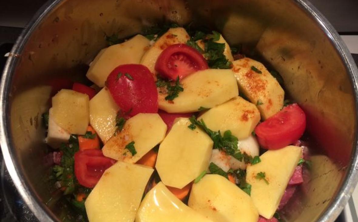 Bosanski lonac: Neodoljivi okus tradicije (FOTO RECEPT) - Radiosarajevo.ba