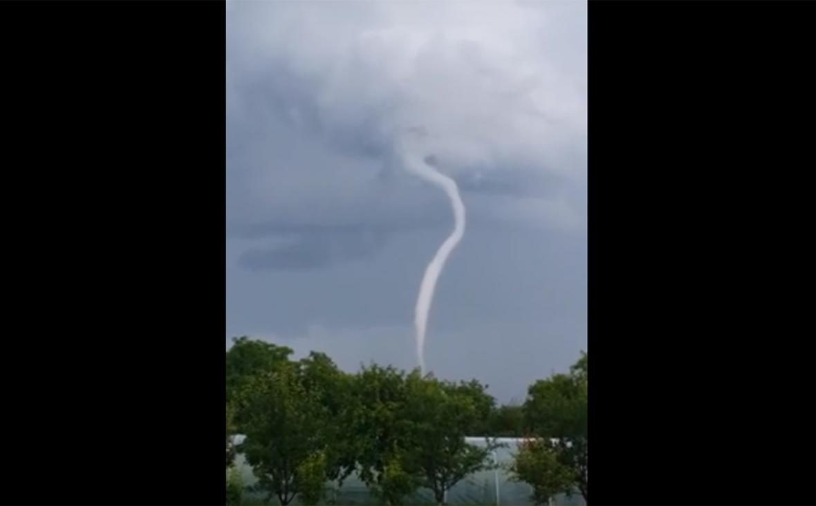 Video /Da li ovako izgleda tornado: Pogledajte snimak iz Srbije / Radio ...