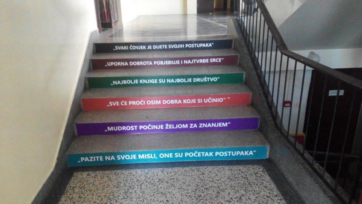 Učenje /Novi koraci edukativnim stepenicama u OŠ 'Vladislav Skarić ...