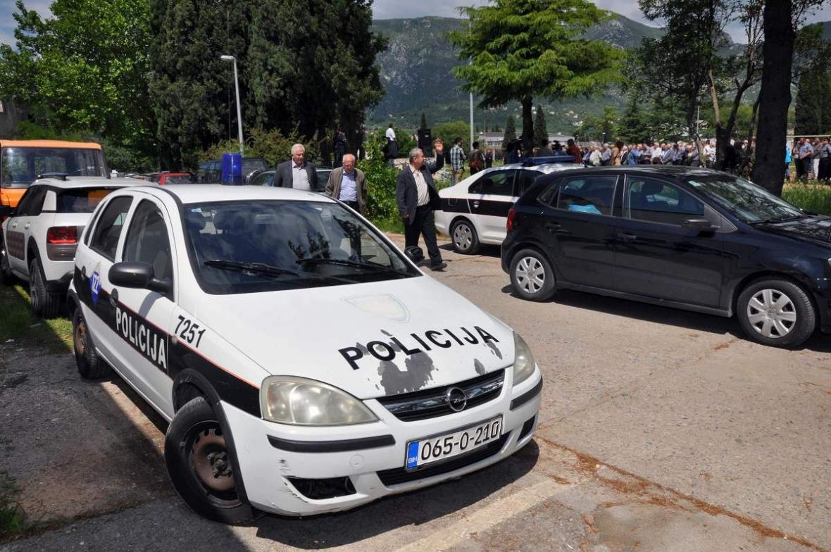 MUP HNK-a/U centru Mostara: Četiri ženske osobe opljačkale Kineza ...