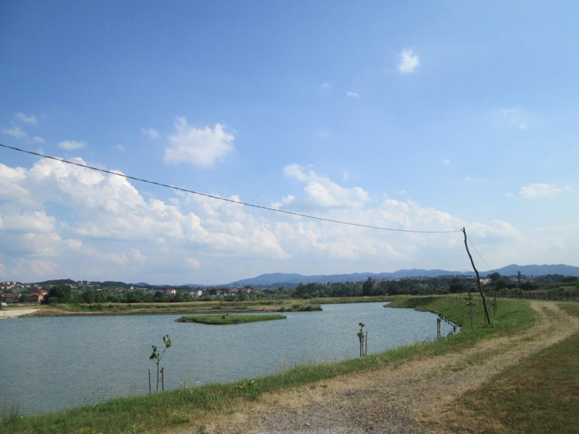 Jelah /Jezero Jelen idealan je izbor za porodični izlet, ali i za ...