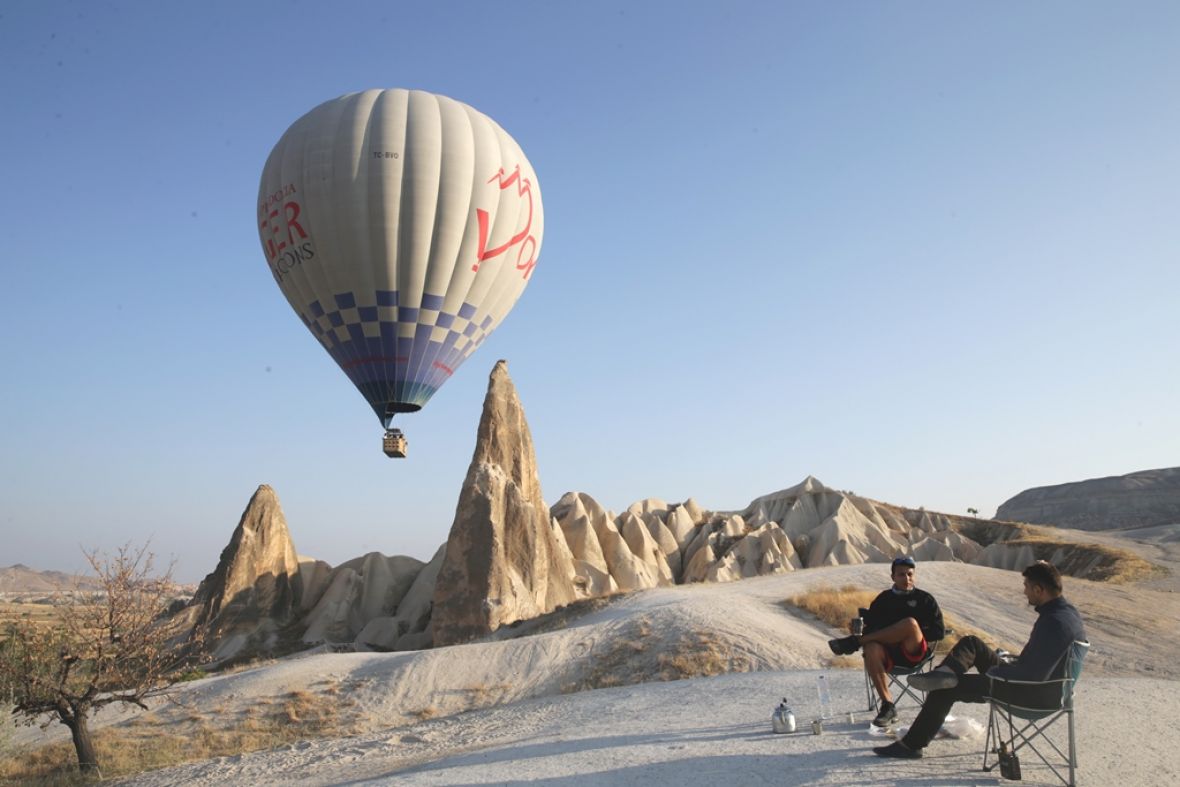 Čarobno /Let balonom nad sunčanom i stjenovitom Cappadocijom / Radio ...