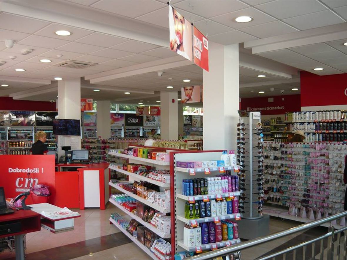 Sarajevo /Opljačkan market CM uz prijetnju vatrenim oružjem u Vogošći ...