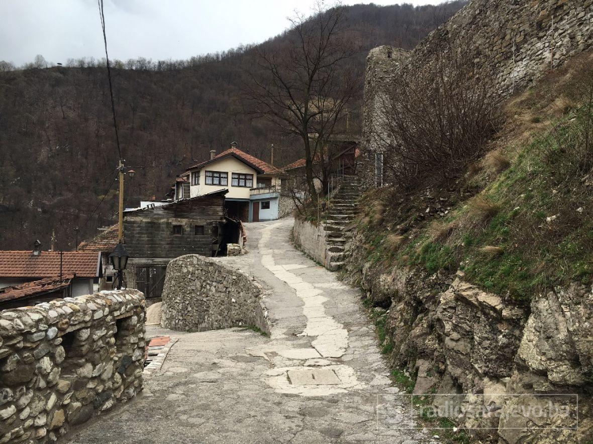 Historijsko blago /Stari grad Vranduk, vjerni čuvar ulaza u srednju ...