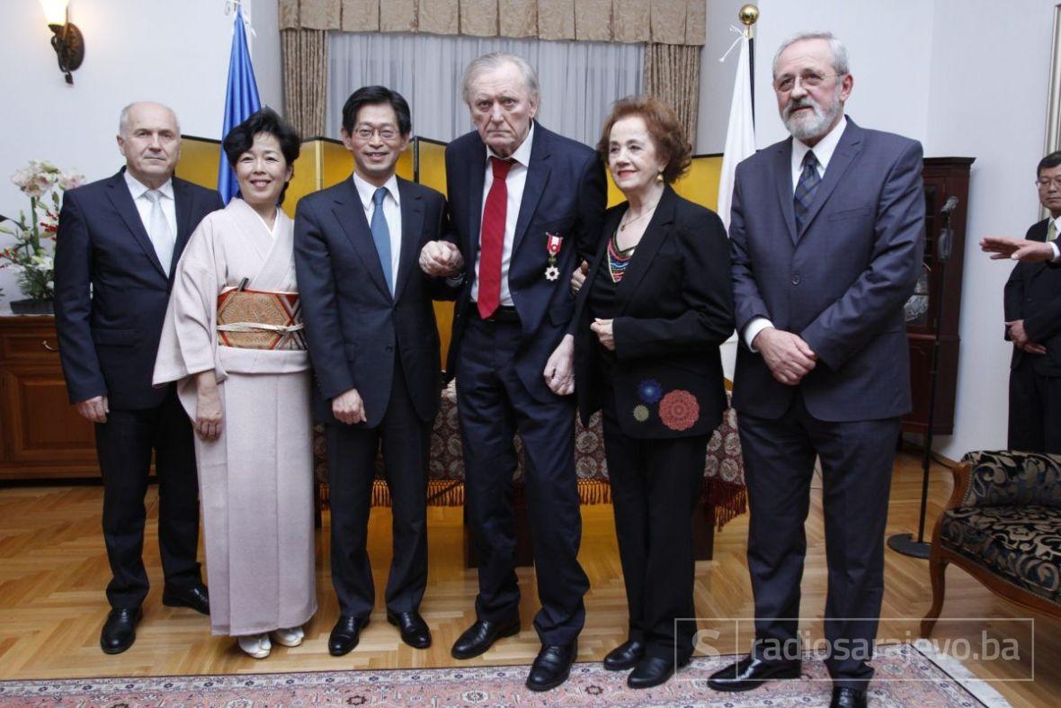 Intervju /Ivica Osim: Lijepo je nekada pogledati u avliju komšije da ...