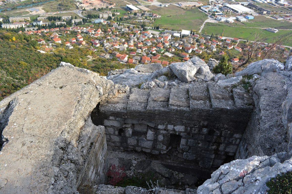 Morate znati /Kakve tajne čuva brdo Hum iznad Mostara? / Radio Sarajevo