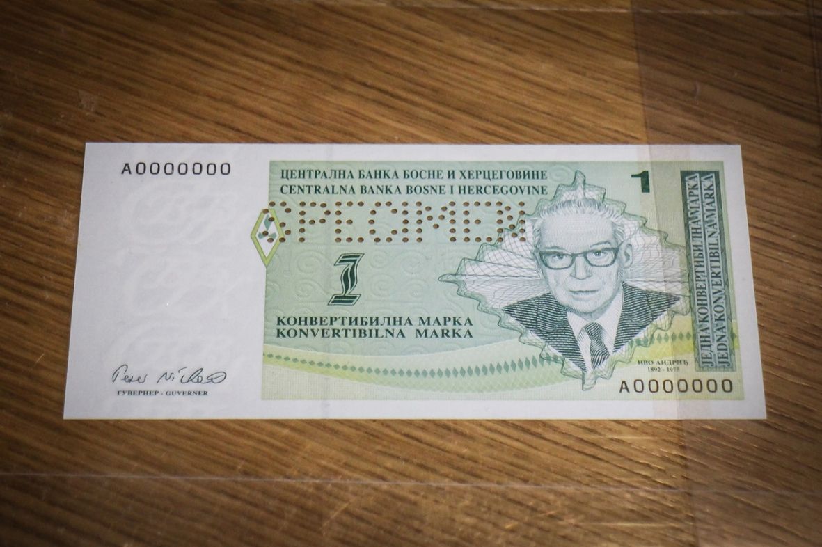 BiH /Dvije decenije s nama: Konvertibilna marka danas slavi rođendan ...