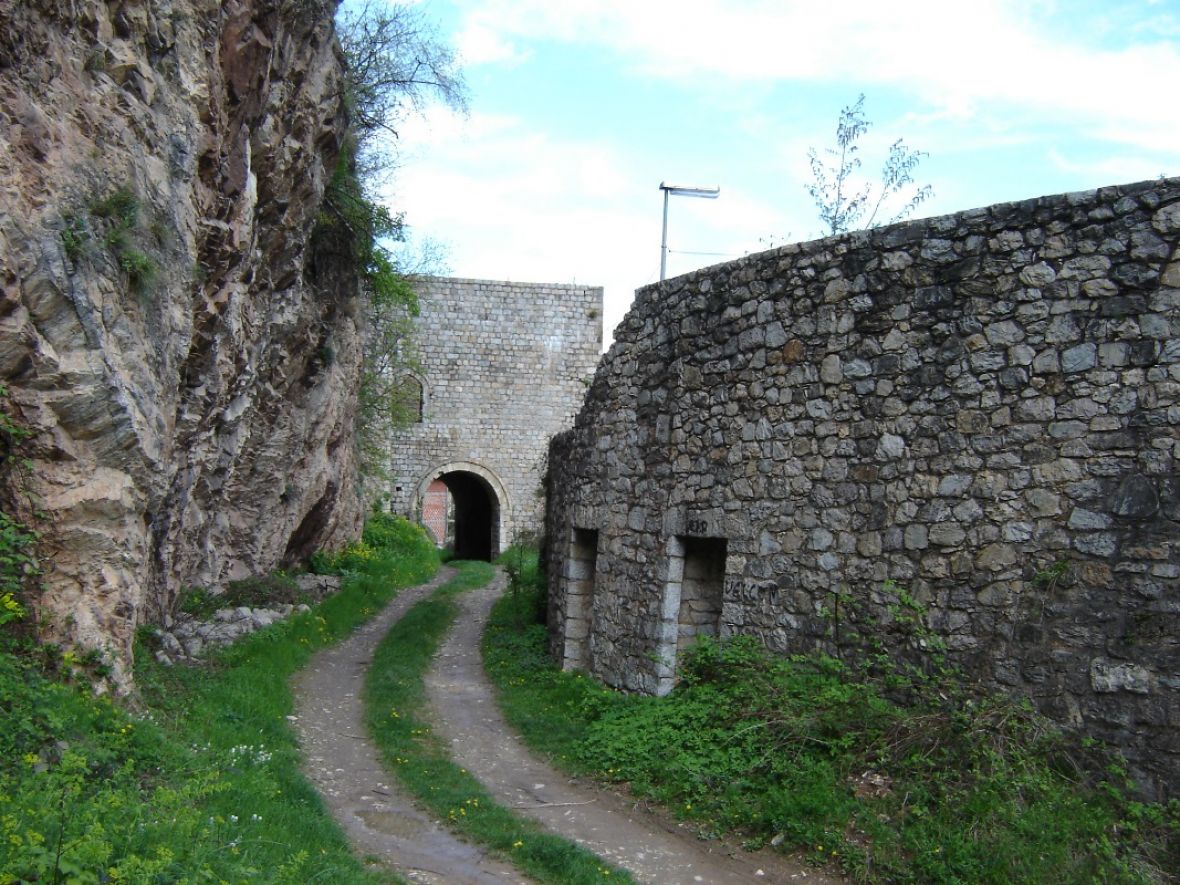 Zvornik /Legenda kaže: Jednu od najvećih srednjovjekovnih utvrda u BiH ...