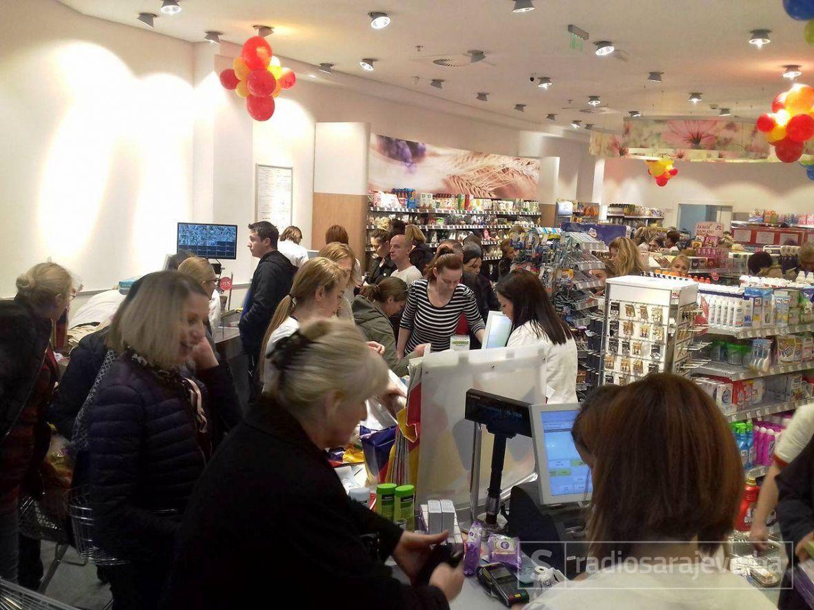 Ložionička /Nova velika dm prodavnica u Sarajevu: Dođite, čekaju vas i ...