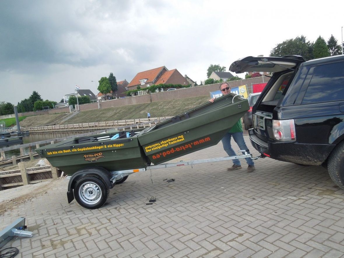 Tetra-Pod /Dva u jedan: Ribarski čamac i prikolica za teret / Radio ...