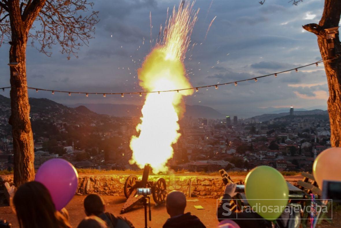 Žuta tabija /Skaka puca iz topa: Počinje 6. Sarajevo Ramazan Festival ...
