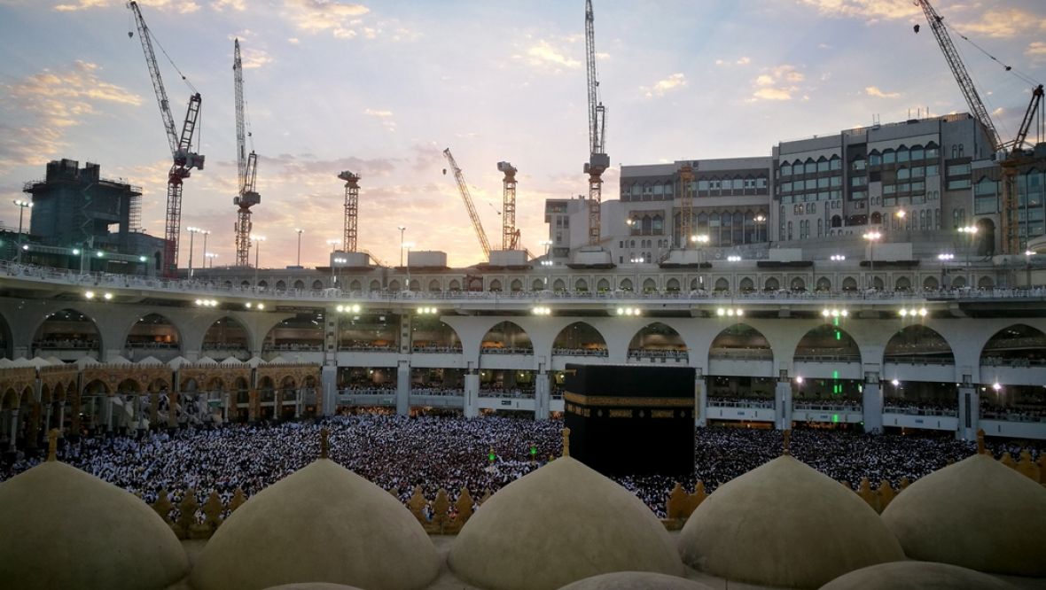 U haremu Kabe /Ramazan u Meki: Umru obavljaju vjernici iz cijelog ...
