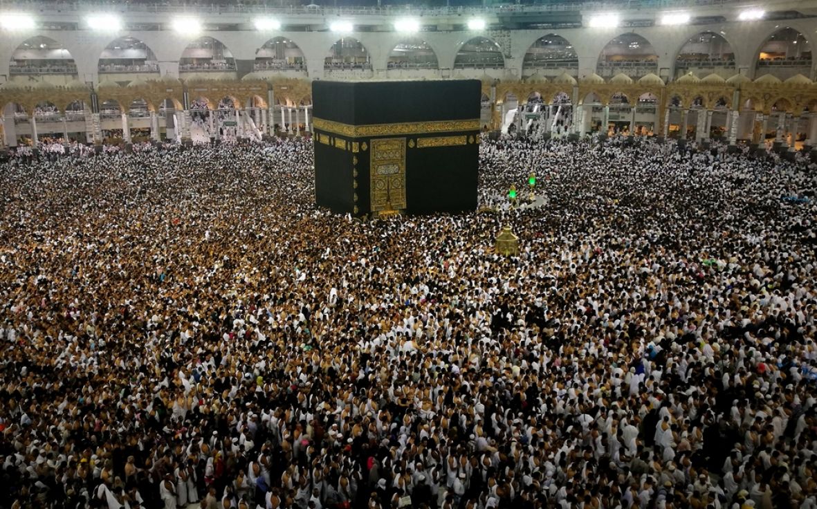 U haremu Kabe /Ramazan u Meki: Umru obavljaju vjernici iz cijelog ...