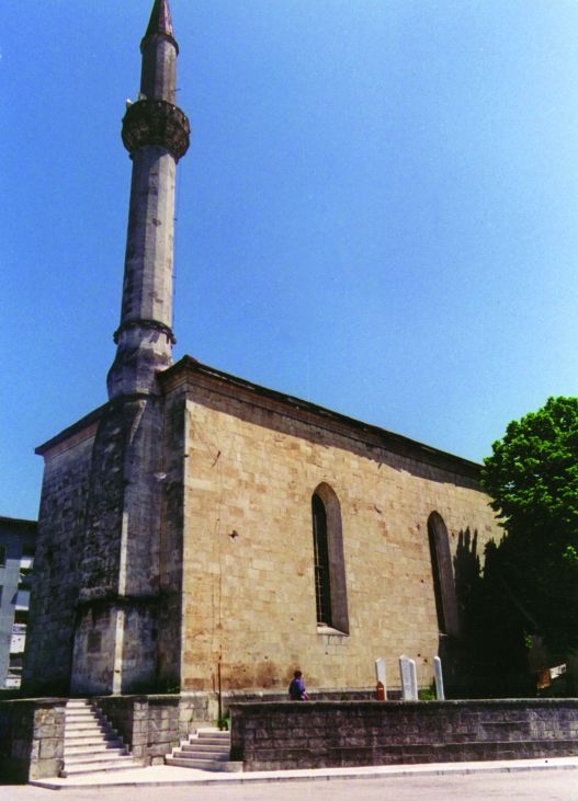 Fethija, jedna od rijetkih gotičkih džamija u BiH, nekada je bila crkva ...