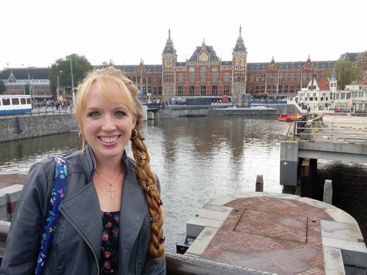 Prirodno plave lokne /Zlatokosa Andrea otkrika tajnu njene duge i ...