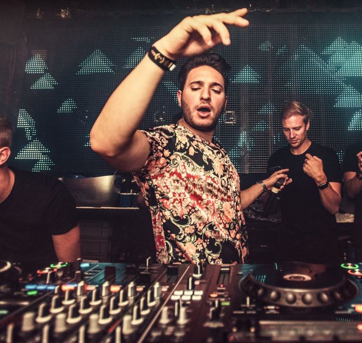 RSA singl premijere /Jonas Blue feat Moelogo - We Could Go Back / Radio ...