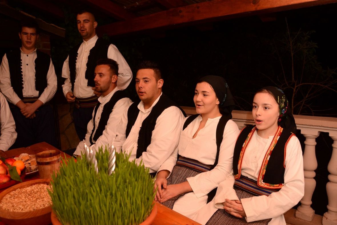 Tradicija /Doček Božića u Vionici kraj Mostara: Badnjak, pjesma ...