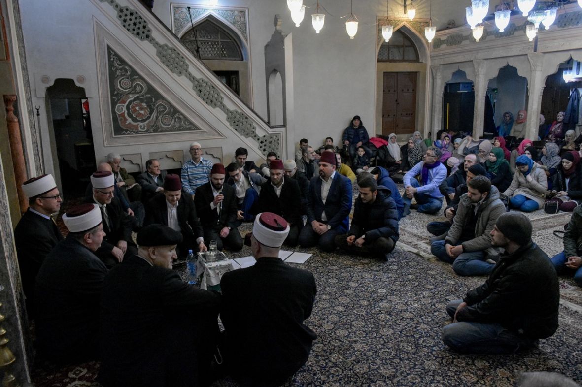 Noć želja /U Sarajevu proučen mevlud: Muslimani obilježili prvu u nizu ...