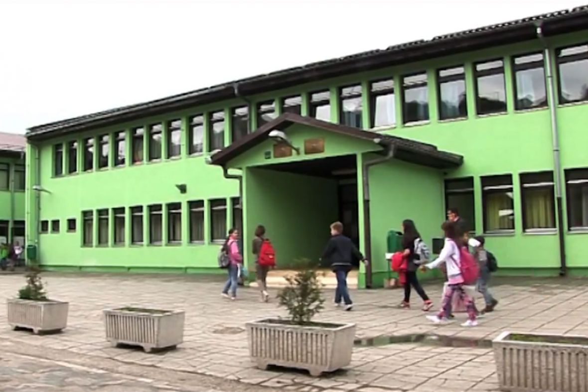 CIMIC /Gradonačelnik Beča uručio donaciju za sarajevsku školu OŠ Avdo ...