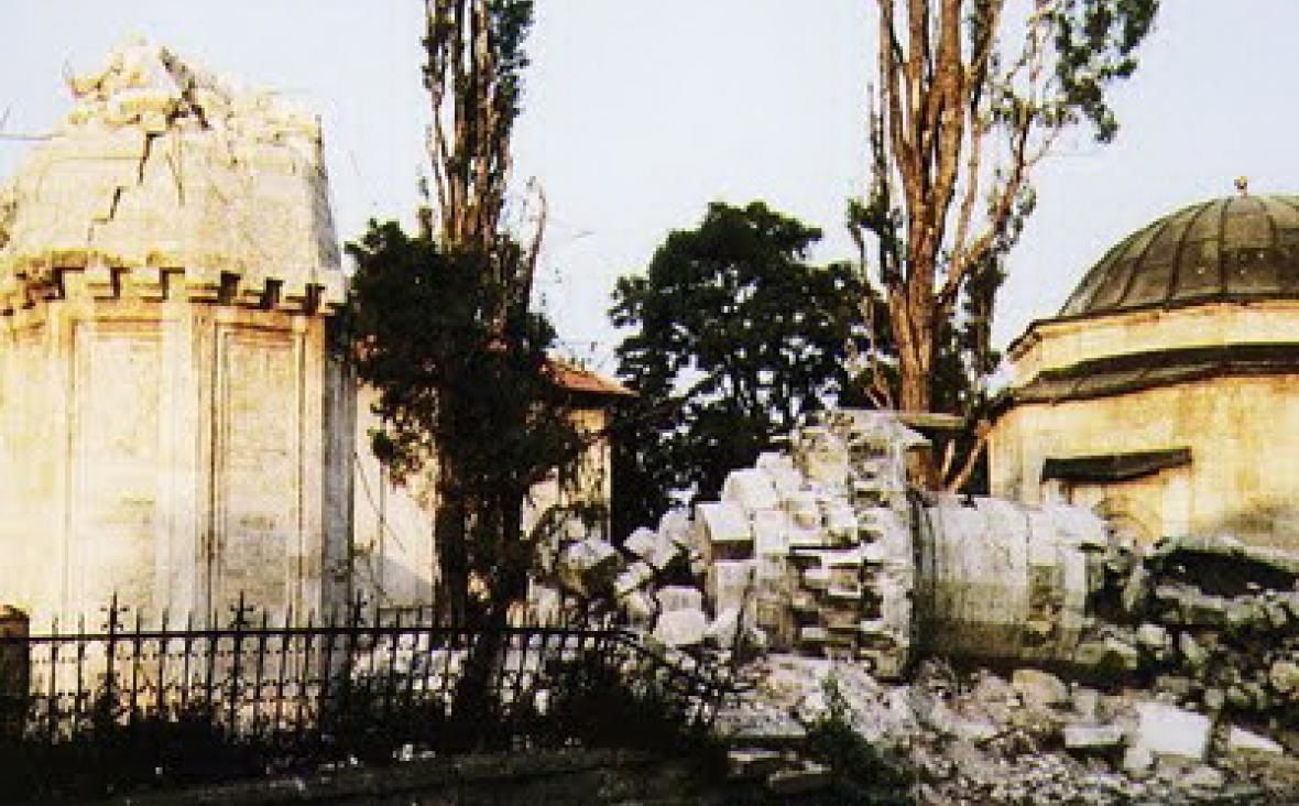 ! /Na današnji dan do temelja porušena Ferhadija, simbol rušenja ...