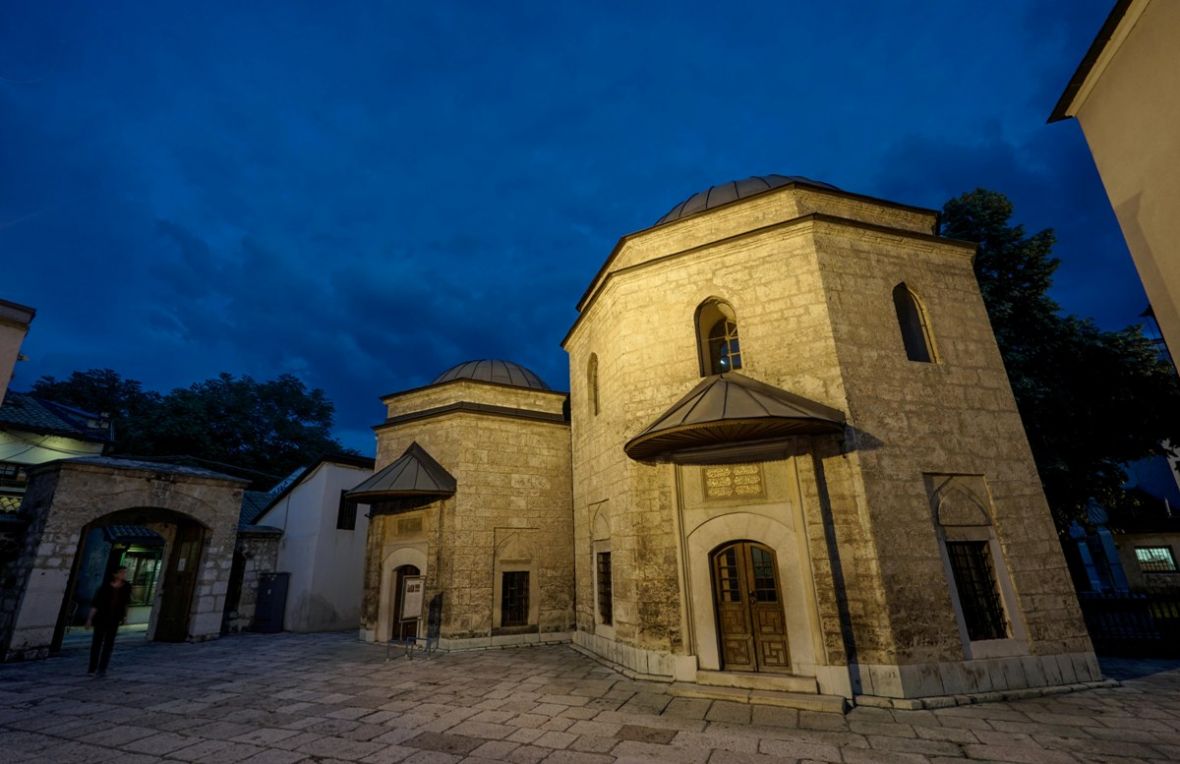 Gazi Husrev-begova džamija: Sarajevska ljepotica koja 500 godina prkosi ...