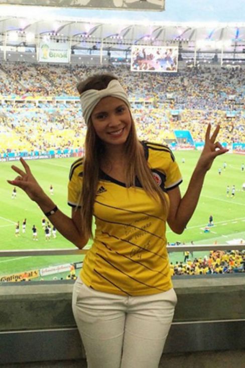 Karin Jimenez /Supruga fudbalera i seksi mama osvojila Rusiju / Radio ...