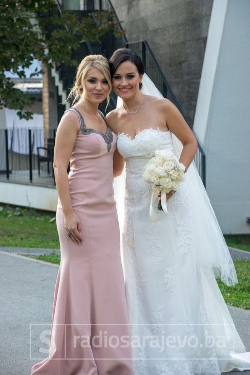 Detalji sa svadbe poznate TV voditeljice iz BiH koja je sve oduševila ...