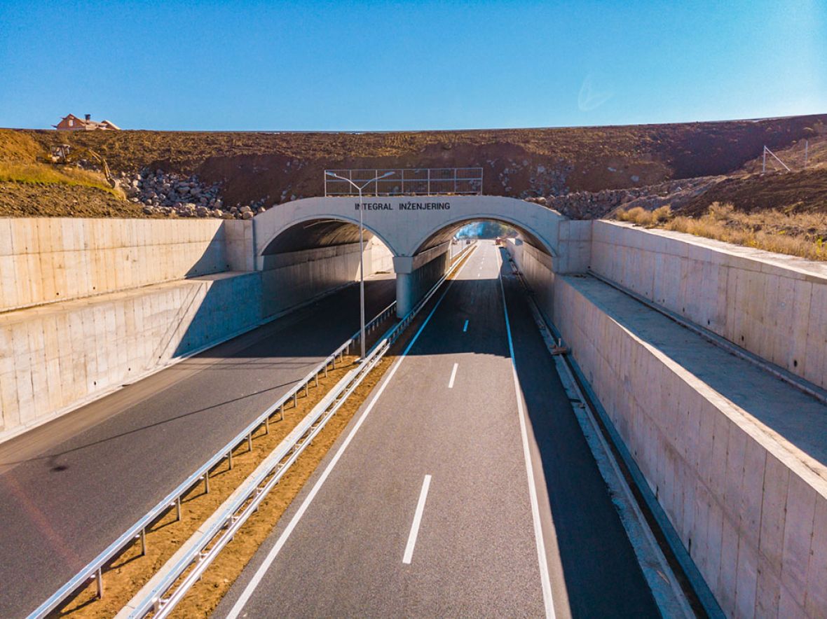 Projekti /Autoput Banja Luka - Doboj u 13 fotografija / Radio Sarajevo
