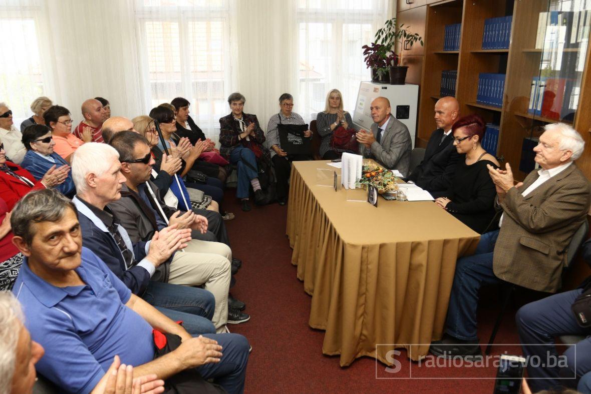 BiH /Dan bijelog štapa obilježen promocijom knjige Imera Peze / Radio ...