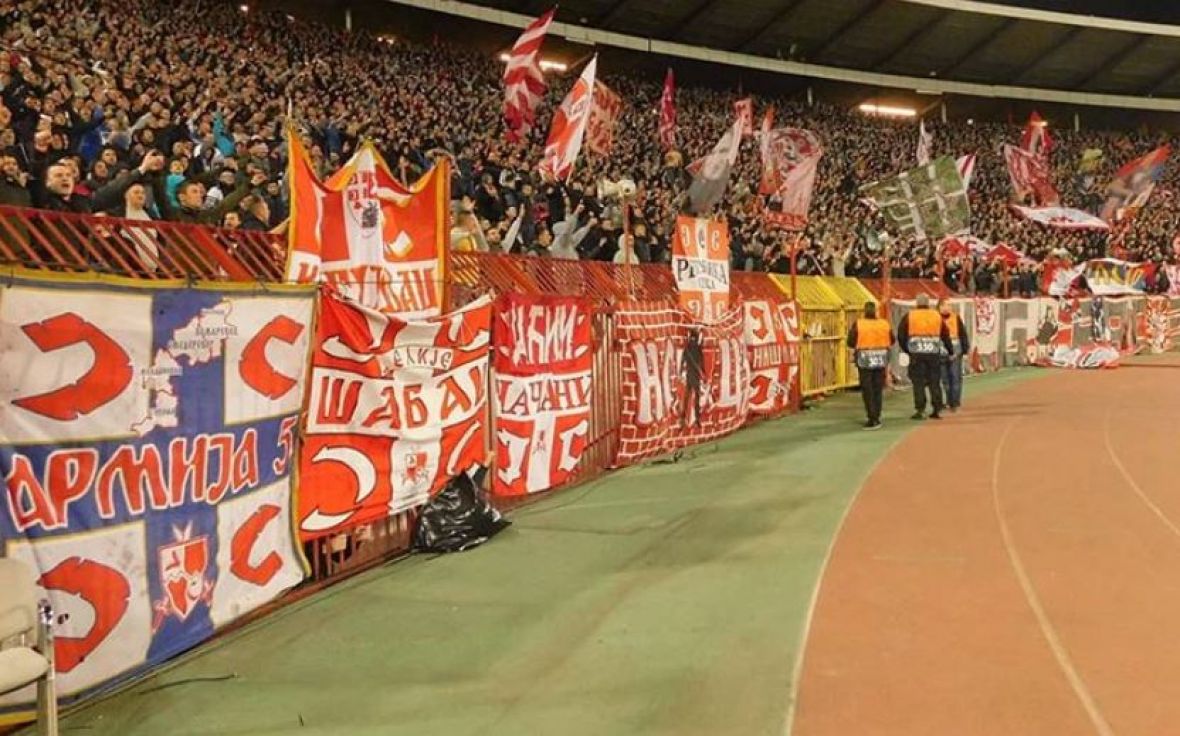 Beograd /Sramotni transparenti: Četnička ikonografija na utakmici ...