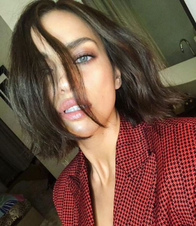 Foto /Irina Shayk nakon raskida objavila vrelu fotografiju, a evo čiji ...