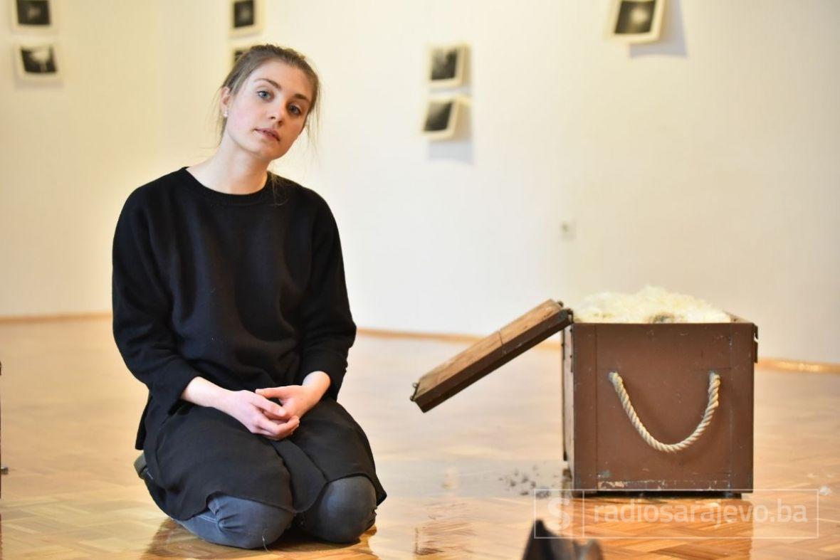 Čestitamo /Lamija Čehajić primila prvu umjetničku nagradu 'Vojo ...