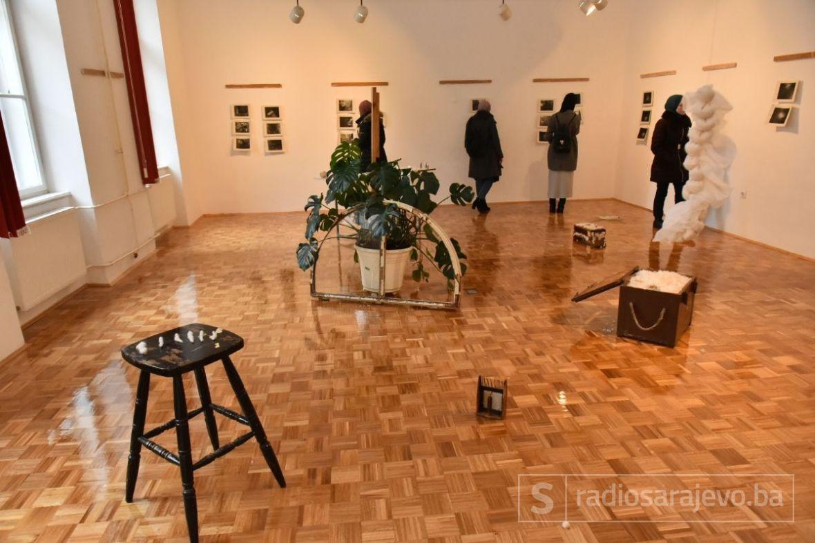 Čestitamo /Lamija Čehajić primila prvu umjetničku nagradu 'Vojo ...