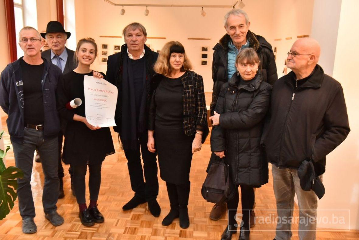 Čestitamo /Lamija Čehajić primila prvu umjetničku nagradu 'Vojo ...