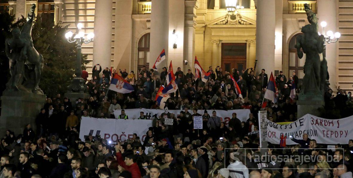 Srbija /Protesti u Beogradu: Živimo u jednom propalom izopačenom ...