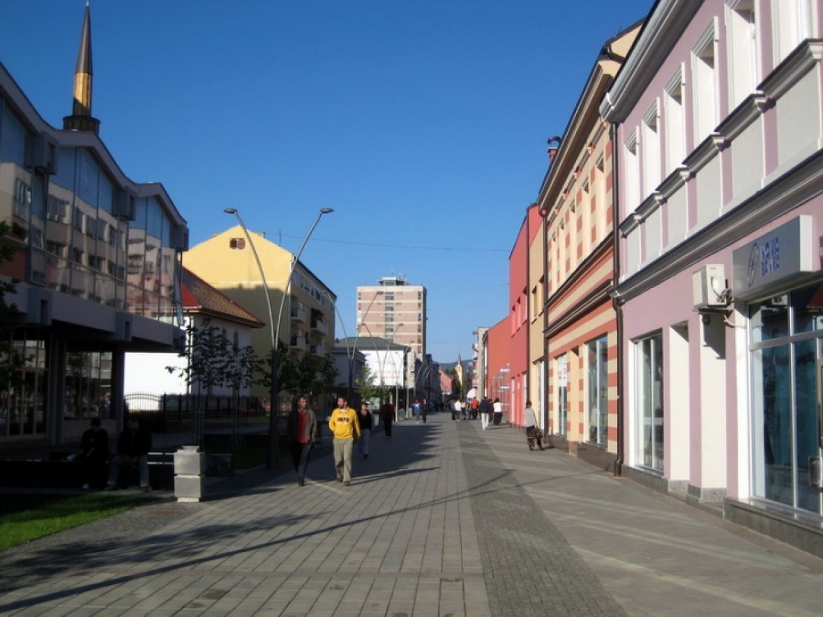 Osnivačka skupština /U Prijedoru se osniva Bosanski kulturni centar ...