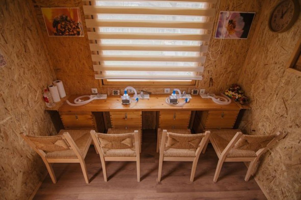 Besplatni tretmani /Mladi Tuzlak otvorio prvu Api komoru u ...