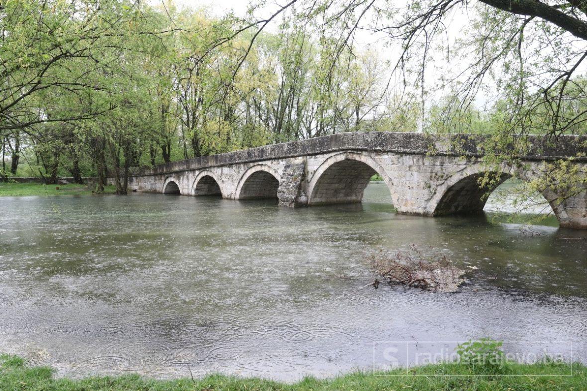 Vrelo Bosne, Rimski most i Stojčevac: Kiša nije omela najupornije ...