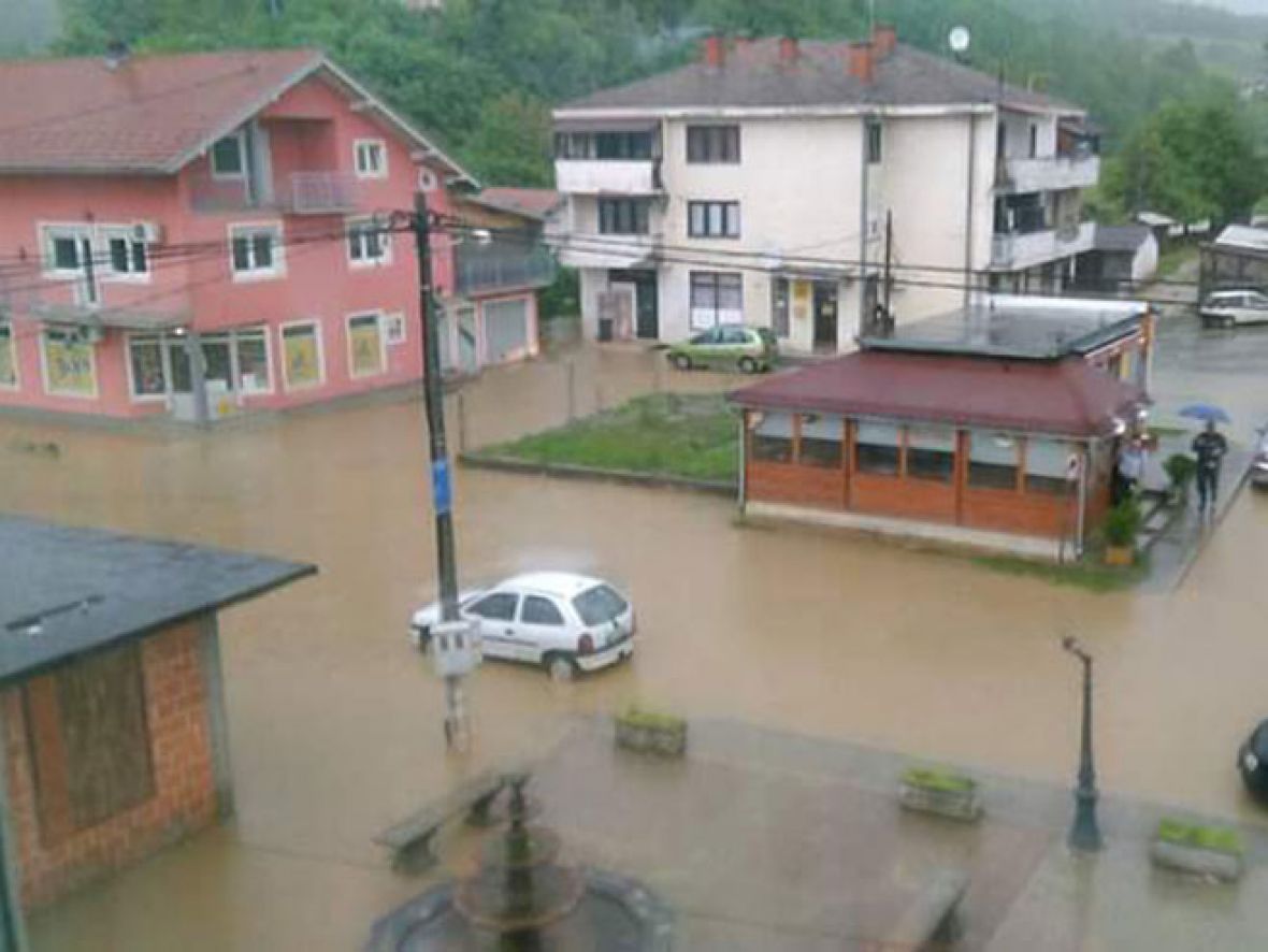 Foto /Prognoze se obistinjuju, prve poplave u Bosni i Hercegovini ...