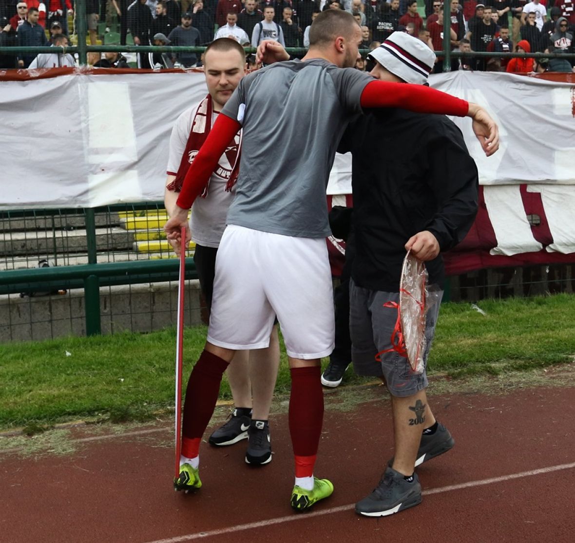 BiH /Odluka Bordo kluba: Dres sa brojem 12 niko neće nositi / Radio ...