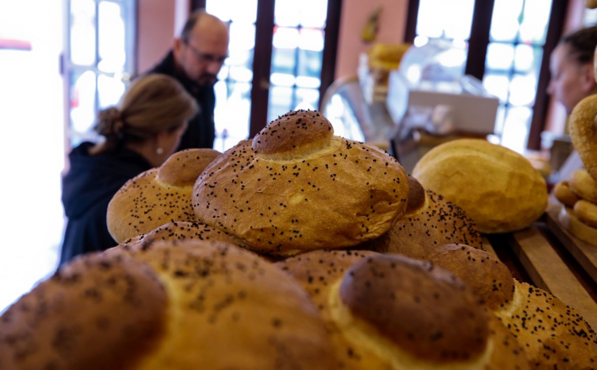 BiH /Običaji i tradicija: Jedinstveno pecivo paklama, kao dio bajramske ...