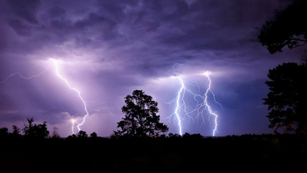? /Kako se zaštititi od udara groma i kako pomoći žrtvama ove prirodne ...