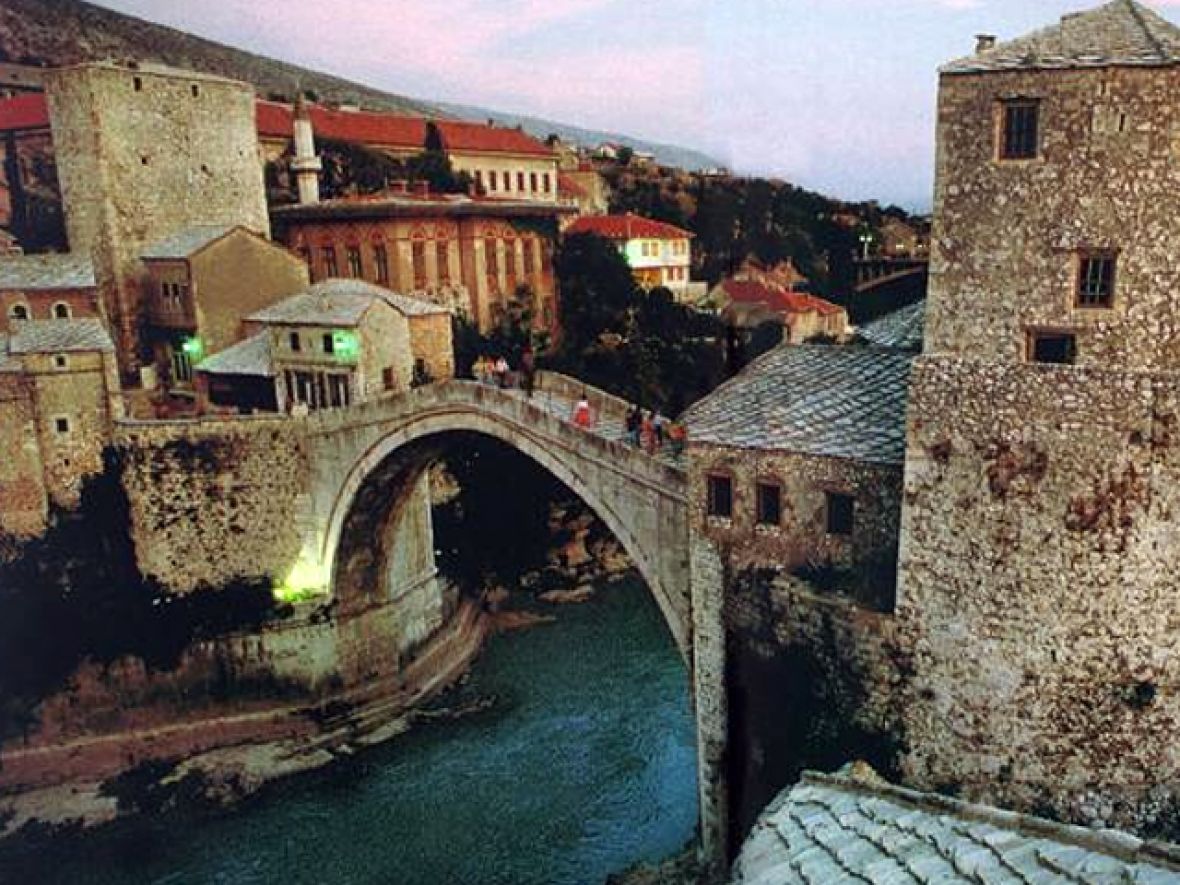 Mostar /Nastavio tačno tamo gdje je stao: 15 godina otkako je "izronio ...