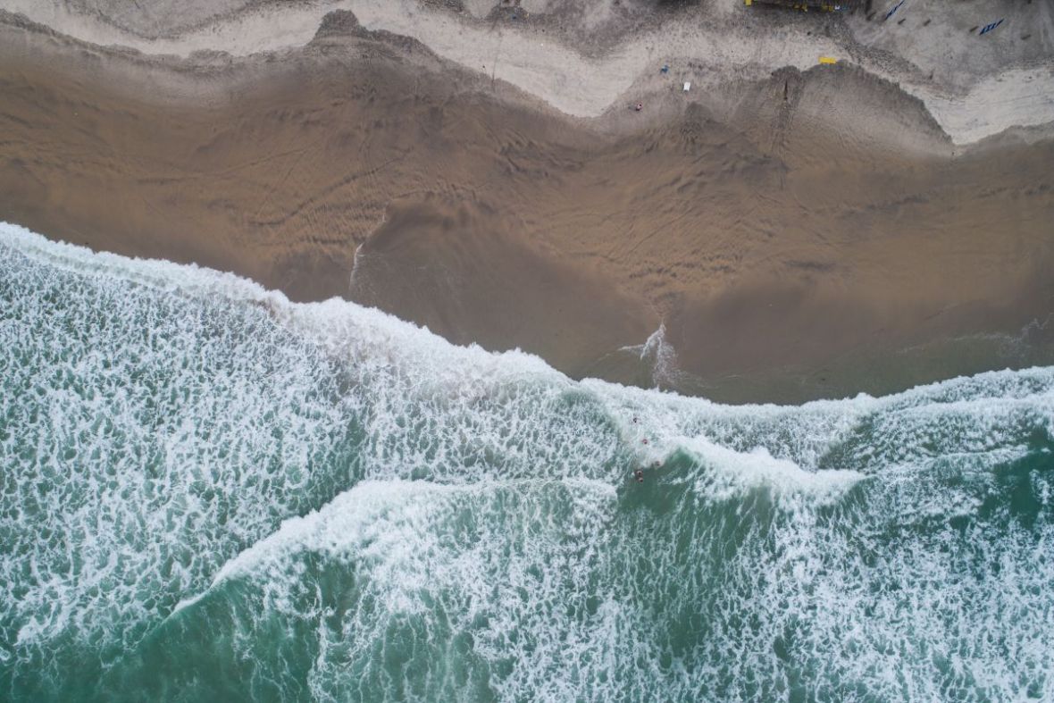 OS /Tirkizna voda i stabla kokosa: 515 kilometara pješčane plaže uz ...