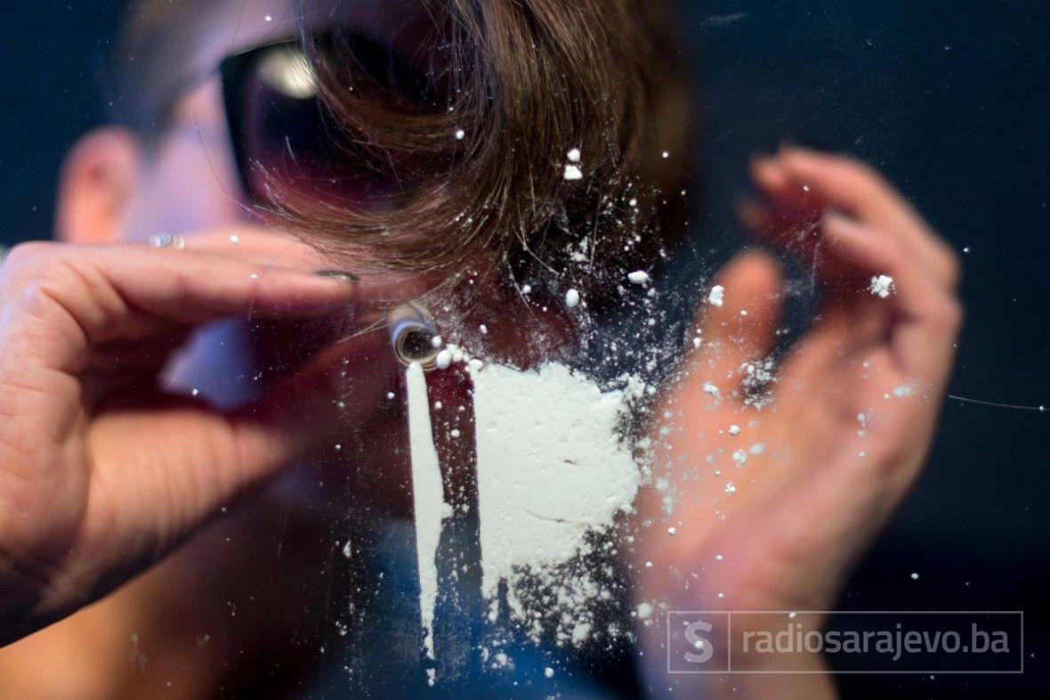 London /Nevjerovatan slučaj: Policija slala SMS poruke "mušterijama ...