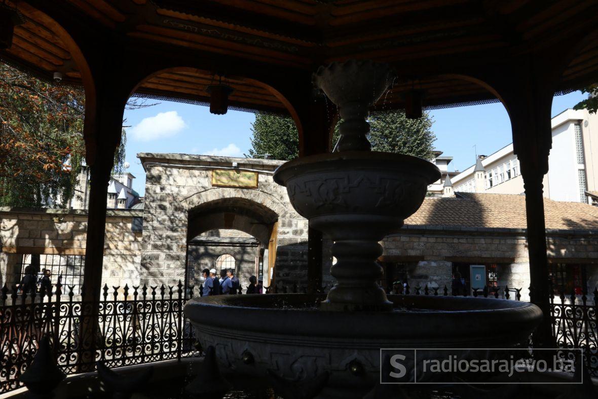 Baščaršija /Vakuf bosanskog sandžakbega: Džamiju dobrih ljudi Husrev ...