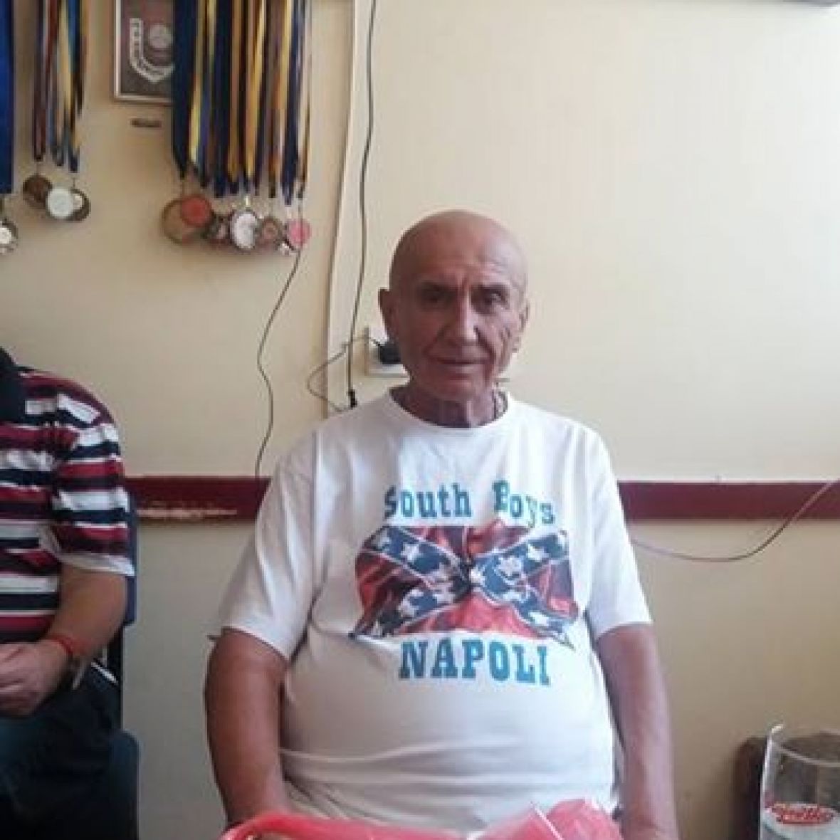 In memoriam /Grbavice, rano ljuta, pritisla me tuga: Preminuo je čuveni ...